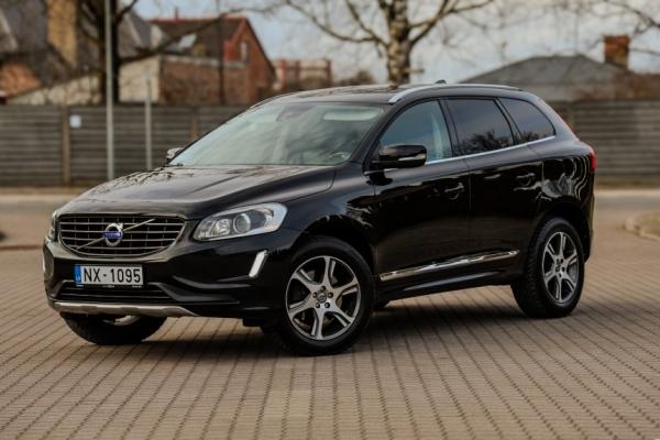 Melns Volvo XC60 2015 Rīga, ar dzinēja tilpumu 2.40 L un nobraukumu 236 tūkst. km par 13990 €, foto 2 vietnē AUTOMOTO.COM.LV