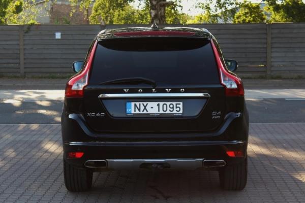 Melns Volvo XC60 2015 Rīga, ar dzinēja tilpumu 2.40 L un nobraukumu 236 tūkst. km par 13990 €, foto 9 vietnē AUTOMOTO.COM.LV