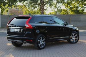Black Volvo XC60 2015 in Riga, with an engine capacity of 2.40 L and mileage of 236 thousand km for 13990 €, photo 12 on AUTOMOTO.COM.LV