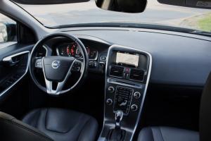 Black Volvo XC60 2015 in Riga, with an engine capacity of 2.40 L and mileage of 236 thousand km for 13990 €, photo 19 on AUTOMOTO.COM.LV
