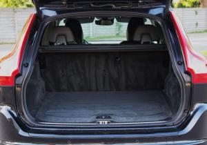 Black Volvo XC60 2015 in Riga, with an engine capacity of 2.40 L and mileage of 236 thousand km for 13990 €, photo 34 on AUTOMOTO.COM.LV