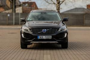 Black Volvo XC60 2015 in Riga, with an engine capacity of 2.40 L and mileage of 236 thousand km for 13990 €, photo 36 on AUTOMOTO.COM.LV