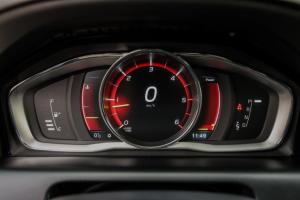 Black Volvo XC60 2015 in Riga, with an engine capacity of 2.40 L and mileage of 236 thousand km for 13990 €, photo 43 on AUTOMOTO.COM.LV