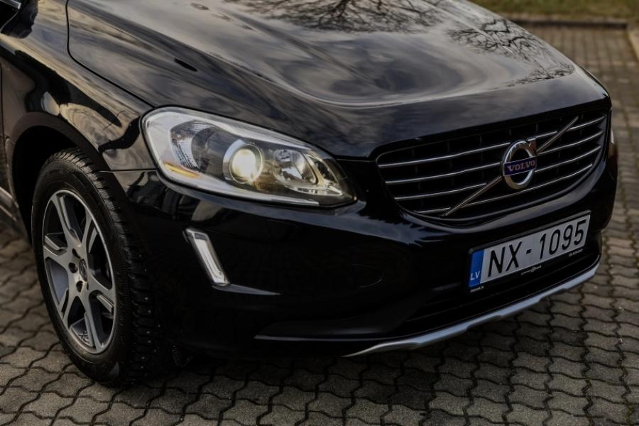 Black Volvo XC60 2015 in Riga, with an engine capacity of 2.40 L and mileage of 236 thousand km for 13990 €, photo 49 on AUTOMOTO.COM.LV