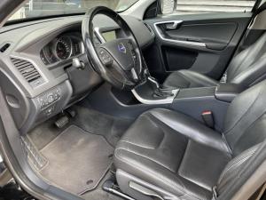 Black Volvo XC60 2015 in Riga, with an engine capacity of 2.00 L and mileage of 277 thousand km for 12590 €, photo 19 on AUTOMOTO.COM.LV