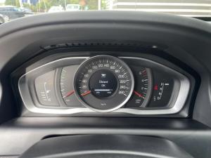 Black Volvo XC60 2015 in Riga, with an engine capacity of 2.00 L and mileage of 277 thousand km for 12590 €, photo 30 on AUTOMOTO.COM.LV