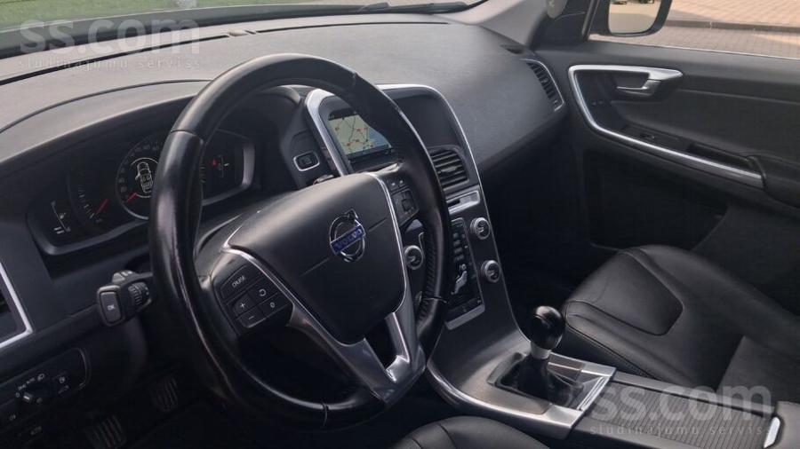 Melns Volvo XC60 2015 Rīga, ar dzinēja tilpumu 2.00 L un nobraukumu 307 tūkst. km par 9850 €, foto 4 vietnē AUTOMOTO.COM.LV