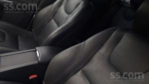 Melns Volvo XC60 2015 Rīga, ar dzinēja tilpumu 2.00 L un nobraukumu 307 tūkst. km par 9850 €, foto 5 vietnē AUTOMOTO.COM.LV