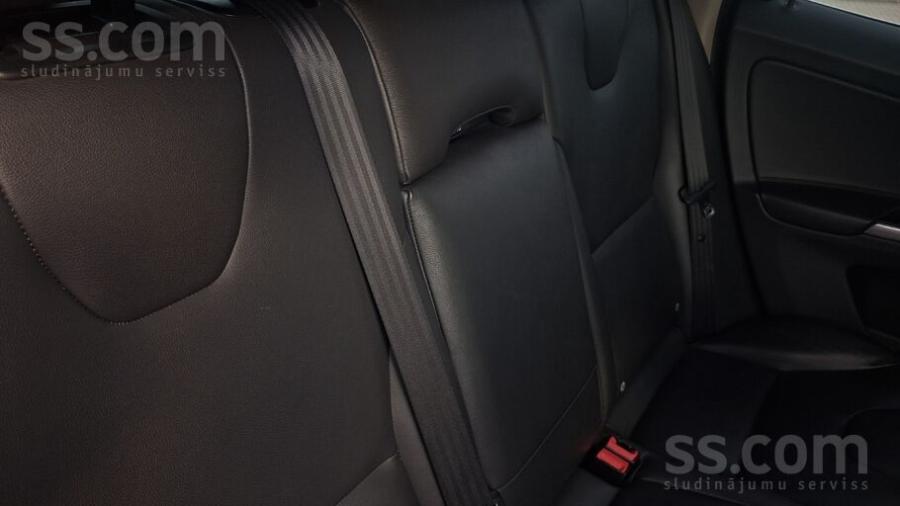 Melns Volvo XC60 2015 Rīga, ar dzinēja tilpumu 2.00 L un nobraukumu 307 tūkst. km par 9850 €, foto 8 vietnē AUTOMOTO.COM.LV