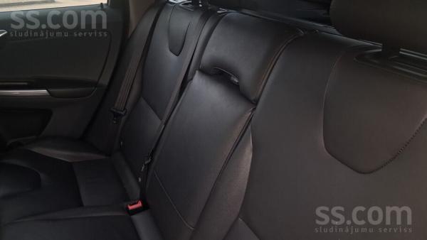 Black Volvo XC60 2015 in Riga, with an engine capacity of 2.00 L and mileage of 307 thousand km for 9850 €, photo 8 on AUTOMOTO.COM.LV