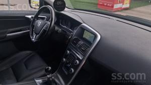 Melns Volvo XC60 2015 Rīga, ar dzinēja tilpumu 2.00 L un nobraukumu 307 tūkst. km par 9850 €, foto 12 vietnē AUTOMOTO.COM.LV