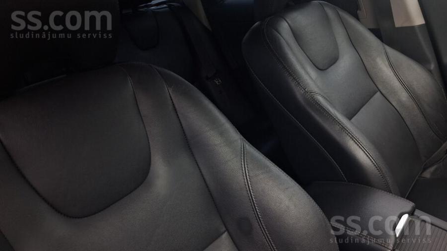 Melns Volvo XC60 2015 Rīga, ar dzinēja tilpumu 2.00 L un nobraukumu 307 tūkst. km par 9850 €, foto 13 vietnē AUTOMOTO.COM.LV