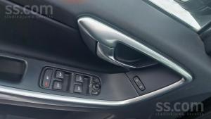 Melns Volvo XC60 2015 Rīga, ar dzinēja tilpumu 2.00 L un nobraukumu 307 tūkst. km par 9850 €, foto 24 vietnē AUTOMOTO.COM.LV