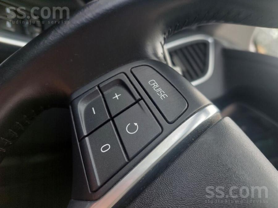 Melns Volvo XC60 2015 Rīga, ar dzinēja tilpumu 2.00 L un nobraukumu 307 tūkst. km par 9850 €, foto 28 vietnē AUTOMOTO.COM.LV