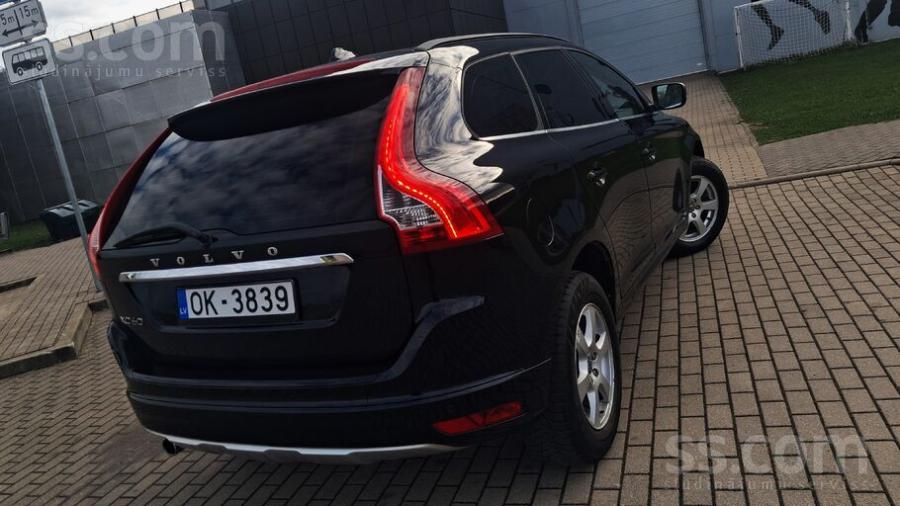 Melns Volvo XC60 2015 Rīga, ar dzinēja tilpumu 2.00 L un nobraukumu 307 tūkst. km par 9850 €, foto 31 vietnē AUTOMOTO.COM.LV