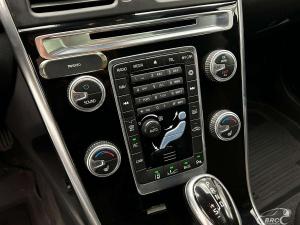 Melns Volvo XC60 2015 Viļņa, ar dzinēja tilpumu 2.95 L un nobraukumu 118 tūkst. km par 12400 €, foto 18 vietnē AUTOMOTO.COM.LV