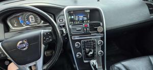 Black Volvo XC60 2015 in Marijampole, with an engine capacity of 2.40 L and mileage of 302 thousand km for 13300 €, photo 12 on AUTOMOTO.COM.LV