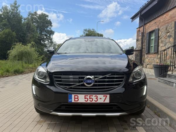 Black Volvo XC60 2015 in Rezekne, with an engine capacity of 2.40 L and mileage of 247 thousand km for 14490 €, photo 1 on AUTOMOTO.COM.LV