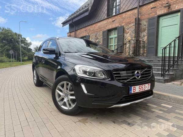 Black Volvo XC60 2015 in Rezekne, with an engine capacity of 2.40 L and mileage of 247 thousand km for 14490 €, photo 3 on AUTOMOTO.COM.LV