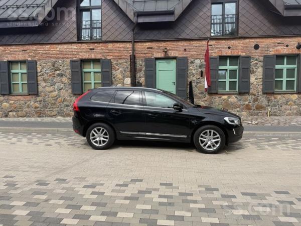 Black Volvo XC60 2015 in Rezekne, with an engine capacity of 2.40 L and mileage of 247 thousand km for 14490 €, photo 4 on AUTOMOTO.COM.LV