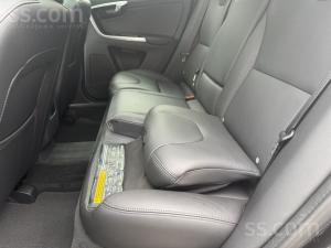 Melns Volvo XC60 2015 Rēzekne, ar dzinēja tilpumu 2.40 L un nobraukumu 247 tūkst. km par 14490 €, foto 12 vietnē AUTOMOTO.COM.LV