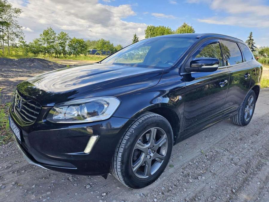 Melns Volvo XC60 2015 Kauņa, ar dzinēja tilpumu 1.97 L un nobraukumu 238 tūkst. km par 9950 €, foto 1 vietnē AUTOMOTO.COM.LV