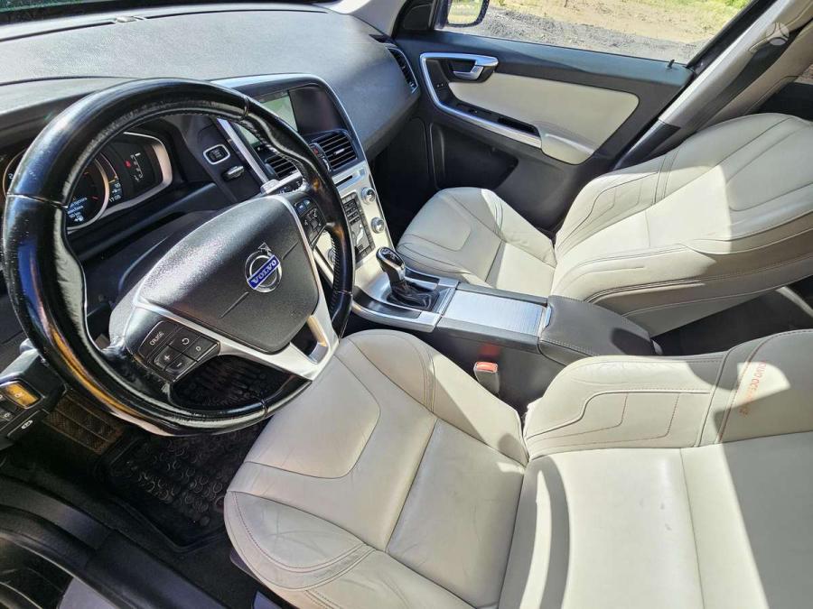 Melns Volvo XC60 2015 Kauņa, ar dzinēja tilpumu 1.97 L un nobraukumu 238 tūkst. km par 9950 €, foto 21 vietnē AUTOMOTO.COM.LV