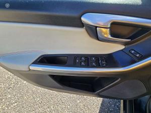 Melns Volvo XC60 2015 Kauņa, ar dzinēja tilpumu 1.97 L un nobraukumu 238 tūkst. km par 9950 €, foto 33 vietnē AUTOMOTO.COM.LV