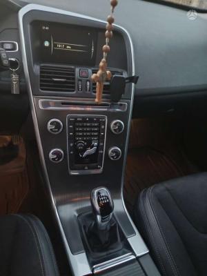 Melns Volvo XC60 2015 Naujoji Akmenė, ar dzinēja tilpumu 2.00 L un nobraukumu 307 tūkst. km par 8400 €, foto 12 vietnē AUTOMOTO.COM.LV