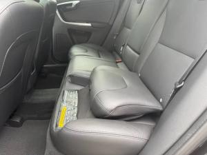 Melns Volvo XC60 2015 Rēzekne, ar dzinēja tilpumu 2.40 L un nobraukumu 247 tūkst. km par 14490 €, foto 12 vietnē AUTOMOTO.COM.LV