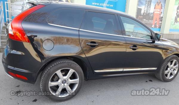 Melns Volvo XC60 2015 Tallina, ar dzinēja tilpumu 2.40 L un nobraukumu 296 tūkst. km par 11999 €, foto 4 vietnē AUTOMOTO.COM.LV