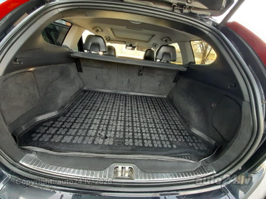 Melns Volvo XC60 2015 Tallina, ar dzinēja tilpumu 2.40 L un nobraukumu 296 tūkst. km par 11999 €, foto 7 vietnē AUTOMOTO.COM.LV