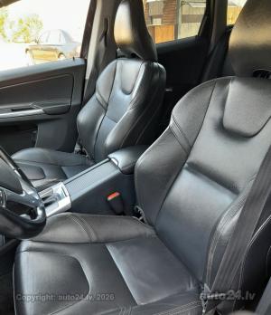 Melns Volvo XC60 2015 Tallina, ar dzinēja tilpumu 2.40 L un nobraukumu 296 tūkst. km par 11999 €, foto 13 vietnē AUTOMOTO.COM.LV