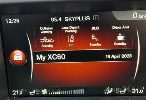 Melns Volvo XC60 2015 Tallina, ar dzinēja tilpumu 2.40 L un nobraukumu 296 tūkst. km par 11999 €, foto 16 vietnē AUTOMOTO.COM.LV