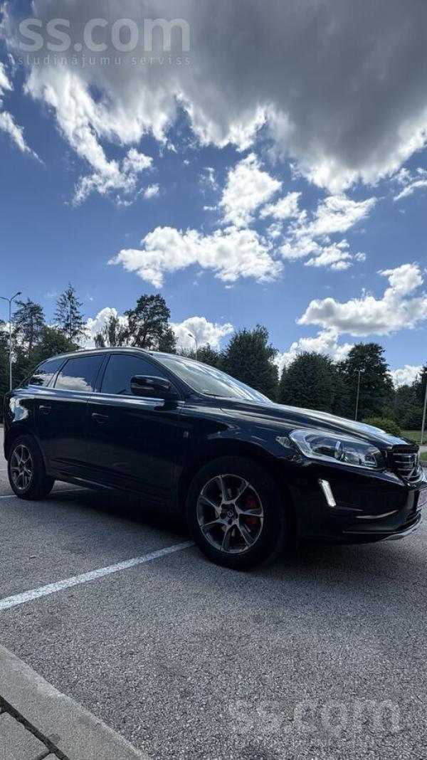 Melns Volvo XC60 2015 Ogre, ar dzinēja tilpumu 2.40 L un nobraukumu 209 tūkst. km par 14350 €, foto 3 vietnē AUTOMOTO.COM.LV