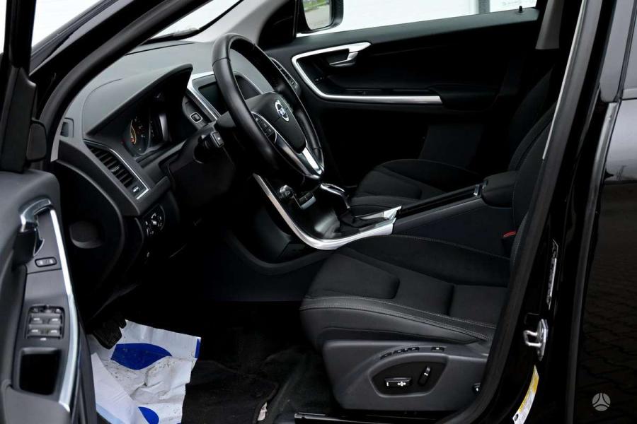 Melns Volvo XC60 2015 Kretinga, ar dzinēja tilpumu 1.97 L un nobraukumu 233 tūkst. km par 11650 €, foto 19 vietnē AUTOMOTO.COM.LV