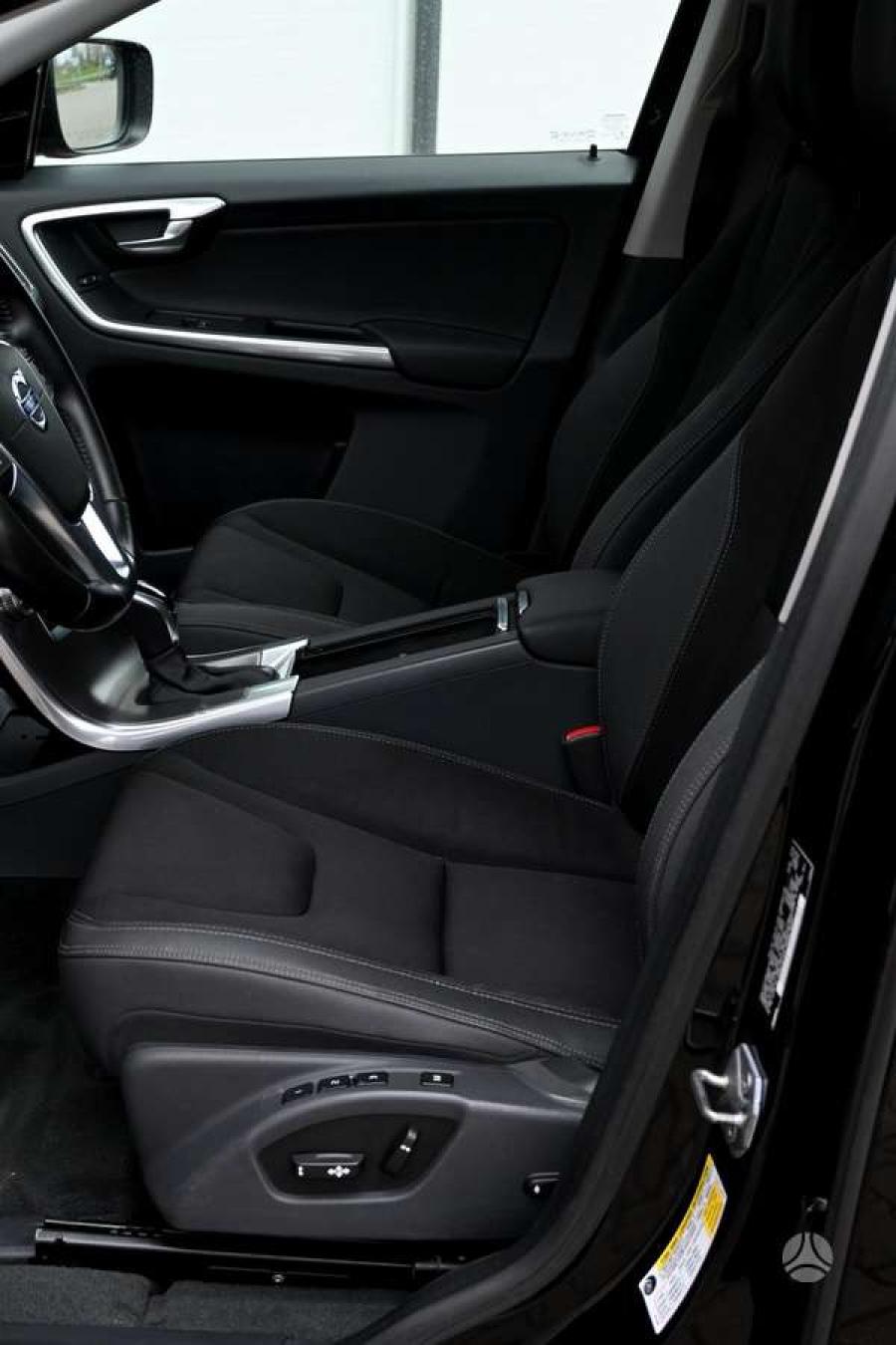 Melns Volvo XC60 2015 Kretinga, ar dzinēja tilpumu 1.97 L un nobraukumu 233 tūkst. km par 11650 €, foto 20 vietnē AUTOMOTO.COM.LV