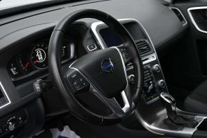 Melns Volvo XC60 2015 Kretinga, ar dzinēja tilpumu 1.97 L un nobraukumu 233 tūkst. km par 11650 €, foto 22 vietnē AUTOMOTO.COM.LV