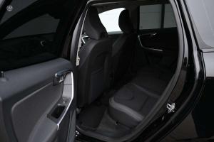 Melns Volvo XC60 2015 Kretinga, ar dzinēja tilpumu 1.97 L un nobraukumu 233 tūkst. km par 11650 €, foto 25 vietnē AUTOMOTO.COM.LV