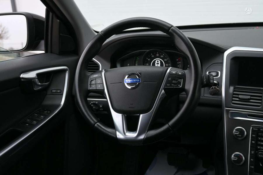 Melns Volvo XC60 2015 Kretinga, ar dzinēja tilpumu 1.97 L un nobraukumu 233 tūkst. km par 11650 €, foto 29 vietnē AUTOMOTO.COM.LV
