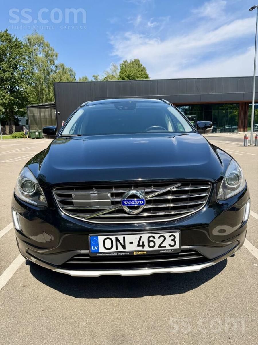 Black Volvo XC60 2015 in Riga, with an engine capacity of 2.40 L and mileage of 243 thousand km for 14100 €, photo 6 on AUTOMOTO.COM.LV