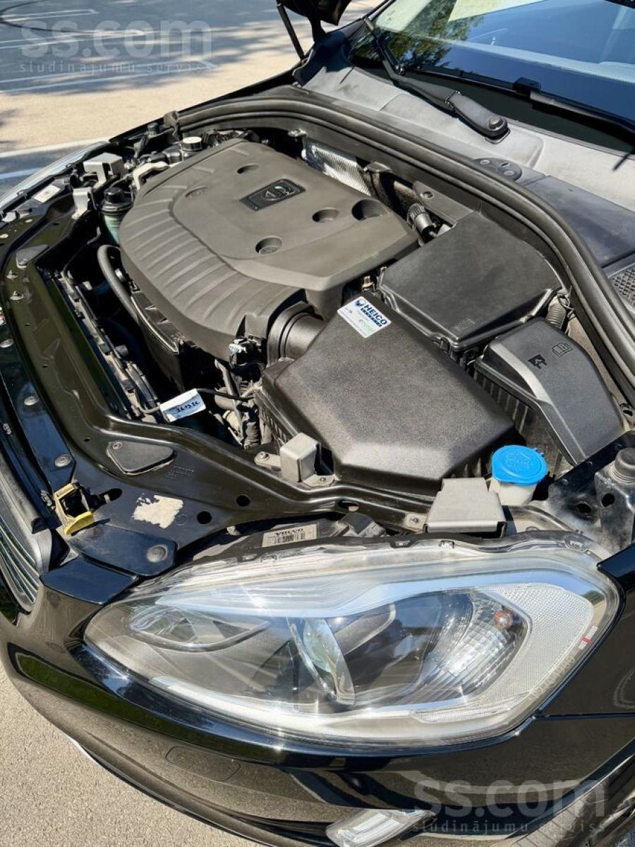 Black Volvo XC60 2015 in Riga, with an engine capacity of 2.40 L and mileage of 243 thousand km for 14100 €, photo 23 on AUTOMOTO.COM.LV
