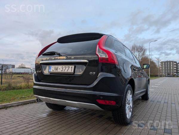 Melns Volvo XC60 2015 Rīga, ar dzinēja tilpumu 2.00 L un nobraukumu 256 tūkst. km par 9450 €, foto 4 vietnē AUTOMOTO.COM.LV