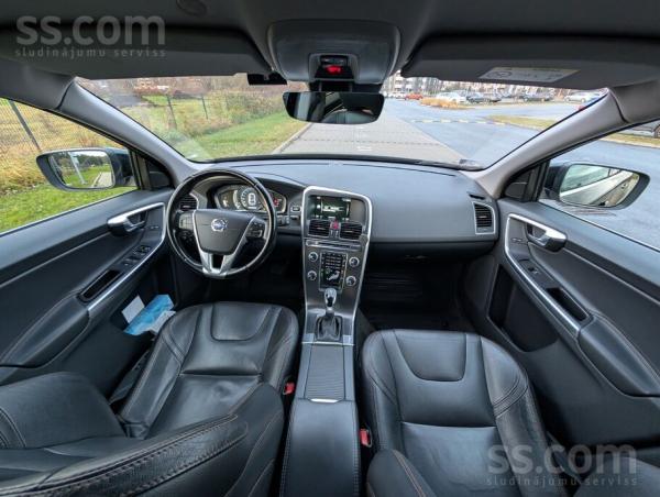 Melns Volvo XC60 2015 Rīga, ar dzinēja tilpumu 2.00 L un nobraukumu 256 tūkst. km par 9450 €, foto 6 vietnē AUTOMOTO.COM.LV