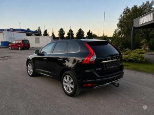 Black Volvo XC60 2015 in Pakruojis, with an engine capacity of 1.97 L and mileage of 301 thousand km for 8300 €, photo 6 on AUTOMOTO.COM.LV
