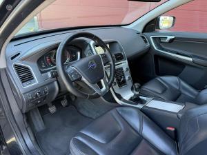 Black Volvo XC60 2015 in Utena, with an engine capacity of 1.98 L and mileage of 293 thousand km for 9900 €, photo 16 on AUTOMOTO.COM.LV