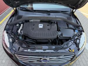 Black Volvo XC60 2015 in Utena, with an engine capacity of 1.98 L and mileage of 293 thousand km for 9900 €, photo 22 on AUTOMOTO.COM.LV