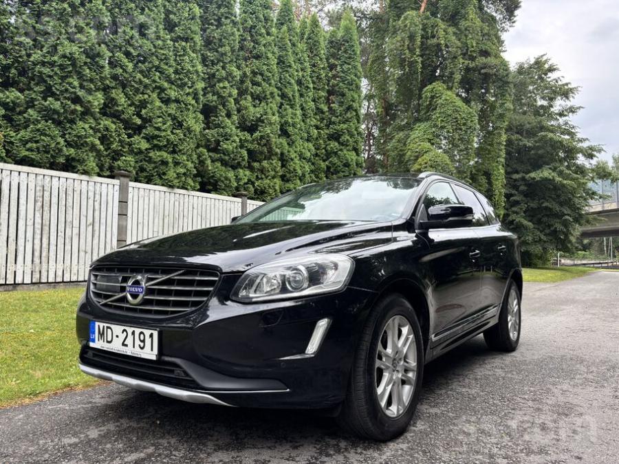 Black Volvo XC60 2015 in Riga, with an engine capacity of 2.00 L and mileage of 369 thousand km for 9290 €, photo 3 on AUTOMOTO.COM.LV