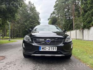 Black Volvo XC60 2015 in Riga, with an engine capacity of 2.00 L and mileage of 369 thousand km for 9290 €, photo 9 on AUTOMOTO.COM.LV