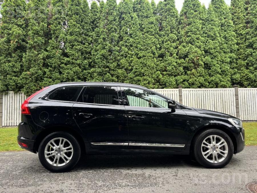 Black Volvo XC60 2015 in Riga, with an engine capacity of 2.00 L and mileage of 369 thousand km for 9290 €, photo 10 on AUTOMOTO.COM.LV